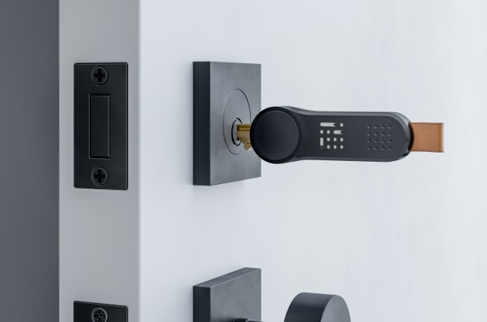 Locky: The First Smart Key Overlay | Indiegogo