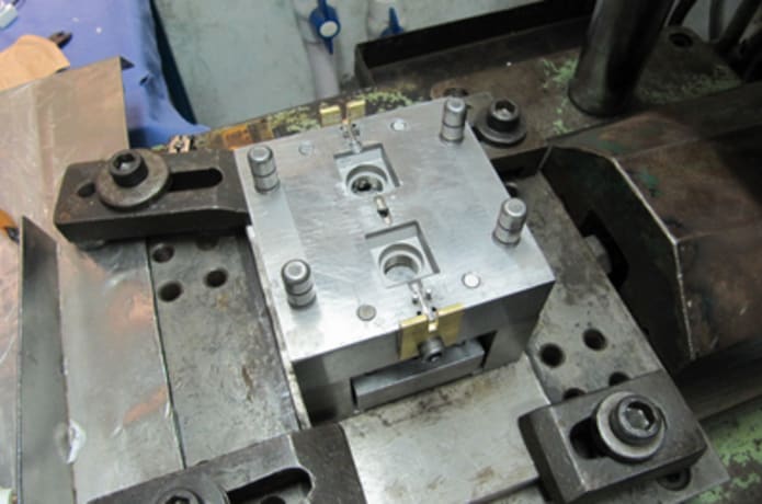 mi.1 : Wireless MIDI Interface connecting Digital Piano and iOS device | Indiegogo