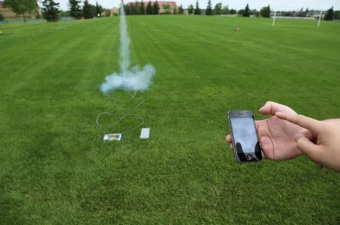 Smartphone Bluetooth Model Rocket Launcher - BlueNose Mobile Mission ...