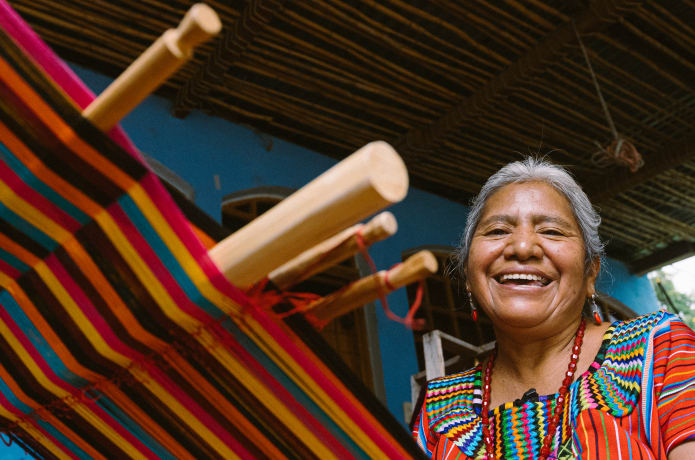 TIENDA de ROPA INDÍGENA ARTESANAL en GUATEMALA | Indiegogo