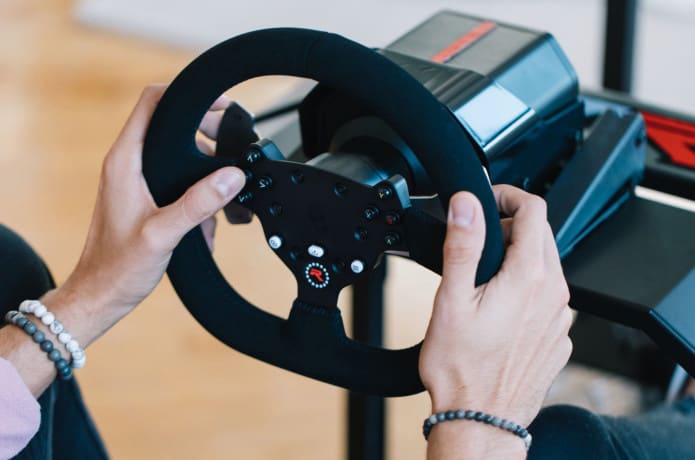 RS30 - Pro-Grade Force Feedback Sim Wheel & Pedal | Indiegogo