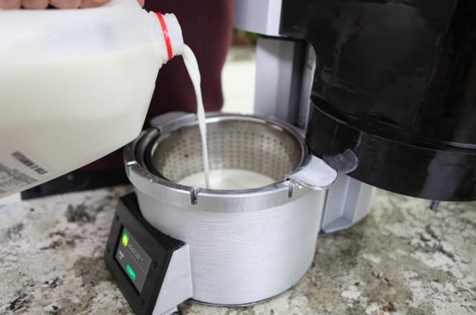 Fromaggio: A smart, automatic home cheesemaker | Indiegogo