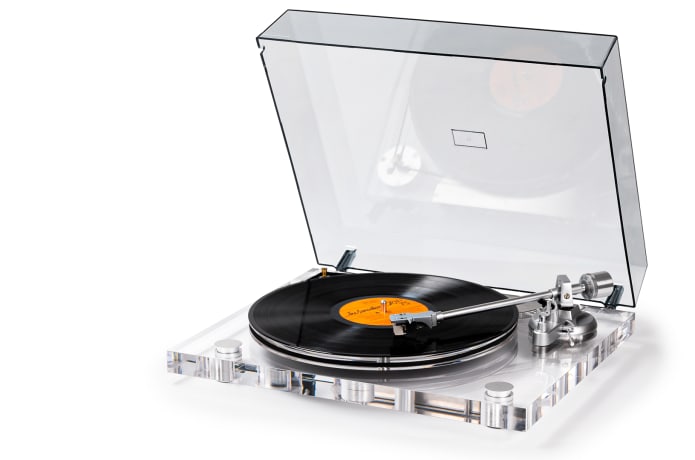 Retrolife's First Unique Acrylic Clear Turntable | Indiegogo