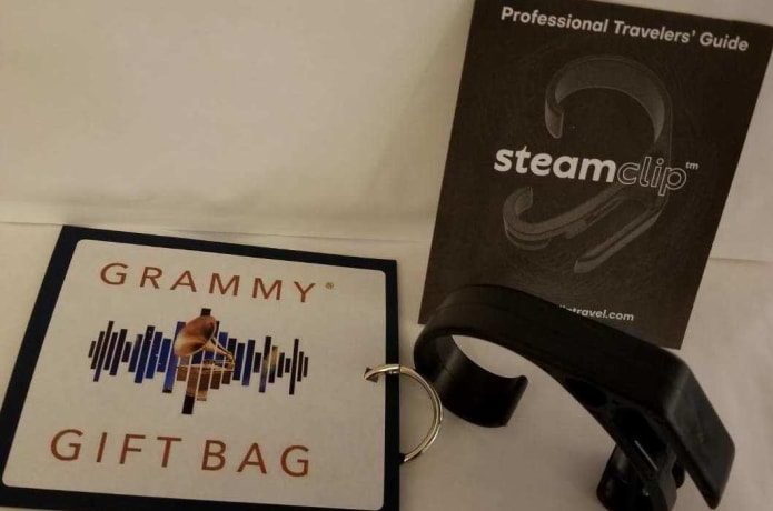 SteamClip: Most advanced multitool for travel pros | Indiegogo