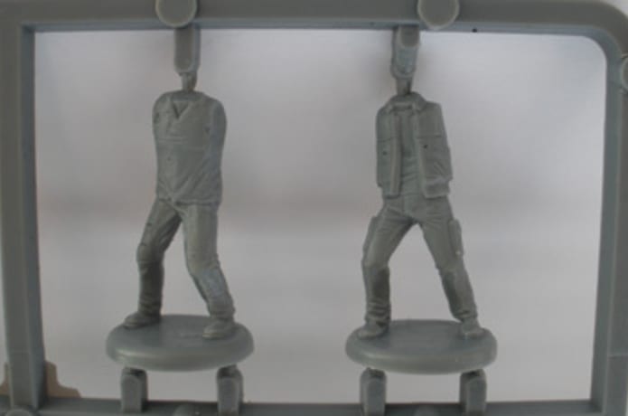 28mm Plastic Multi-part Zombie Miniatures by Studio Miniatures | Indiegogo