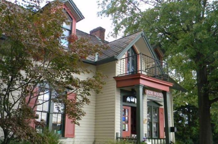 A NEW HOME FOR THE BOOK HOUSE | Indiegogo