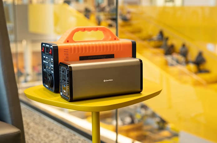 Get The World's LIGHTEST PORTABLE Power Stations | Indiegogo