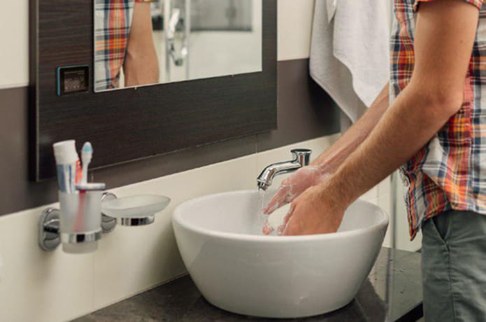 Smart Sticker. Customizable real-time display. | Indiegogo