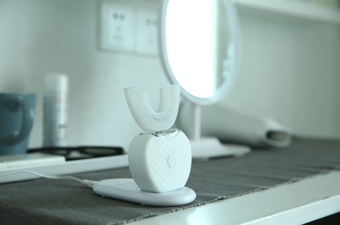 V-WHITE Teeth Whitening & 360 Automatic Toothbrush | Indiegogo